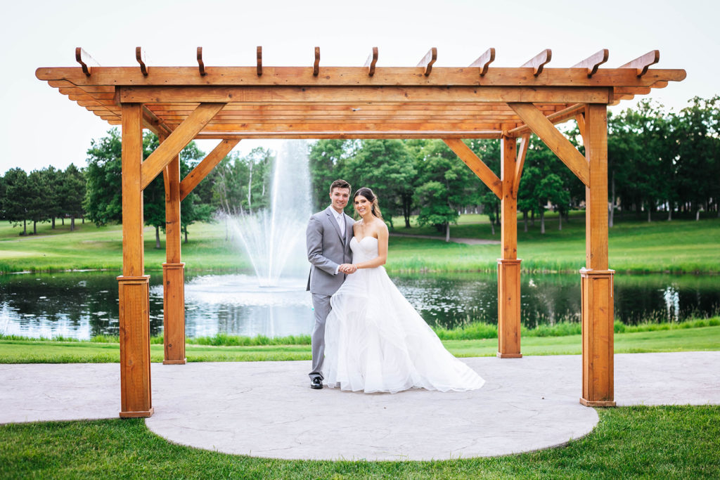 Thumper Pond Wedding | Outdoor Minnesota Wedding Venue